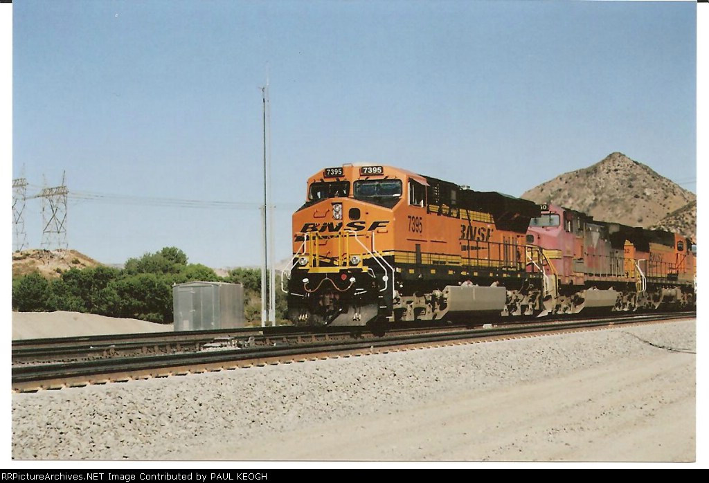 BNSF 7395 first new ES44DC for 7400 series decends into The LA BASIN